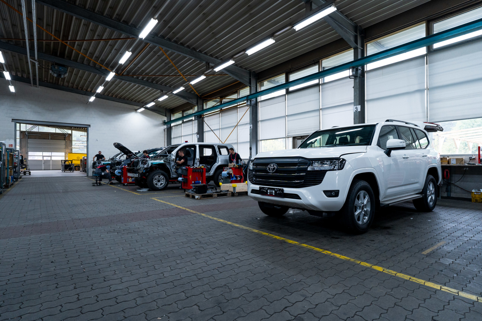 Armored SUVs | STOOF International GmbH